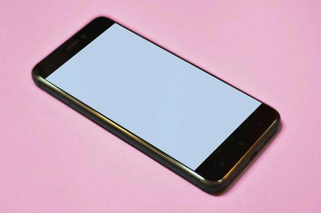 Killing the mood: Smartphones reduce birth rate, studies say