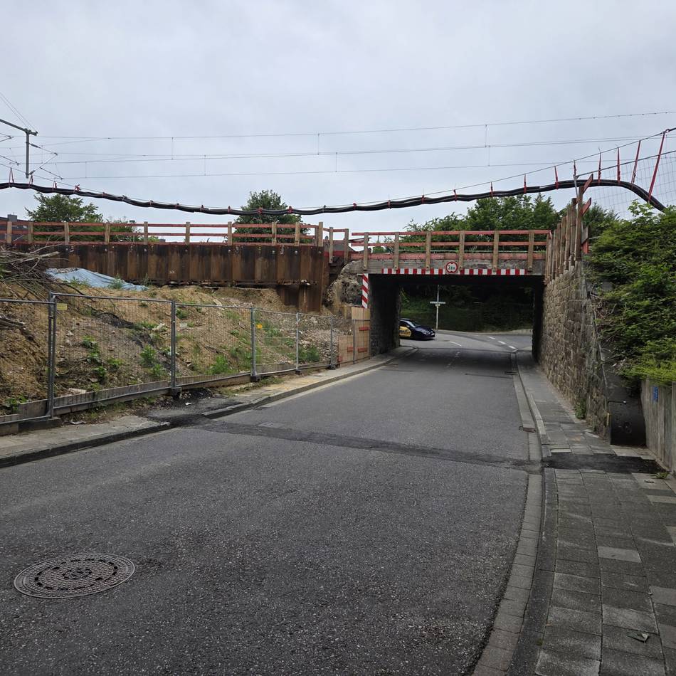 Arbeiten an Eisenbahnbrücke gehen weiter