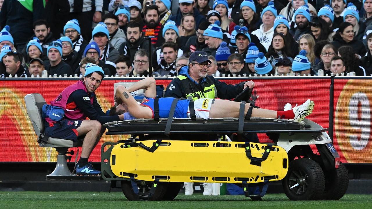 Mihocek 'up and walking' after surgery on neck fracture