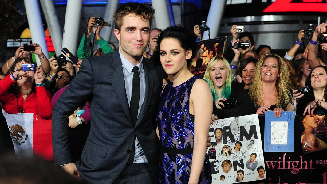 14 Hollywood couples who met while filming