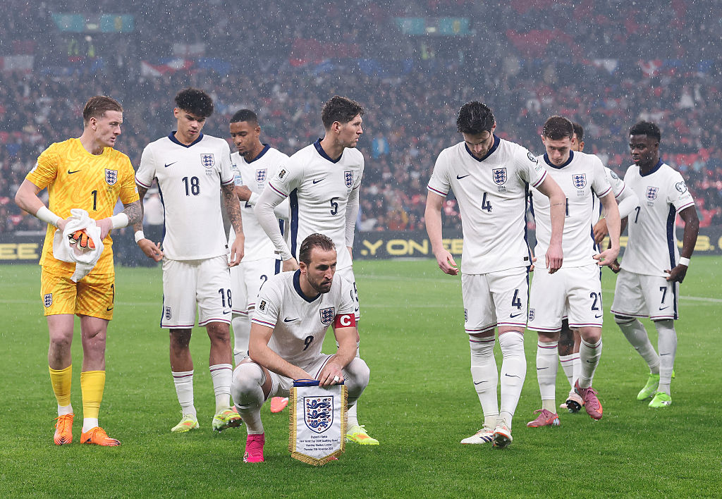 👀 AI predicts top scorer, flop, podium and 2026 champions; find out