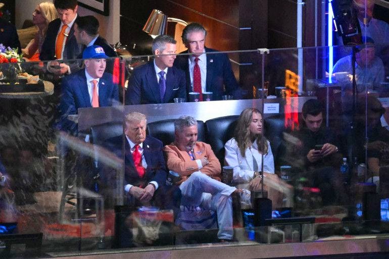 Donald Trump copieusement hué au Madison Square Garden