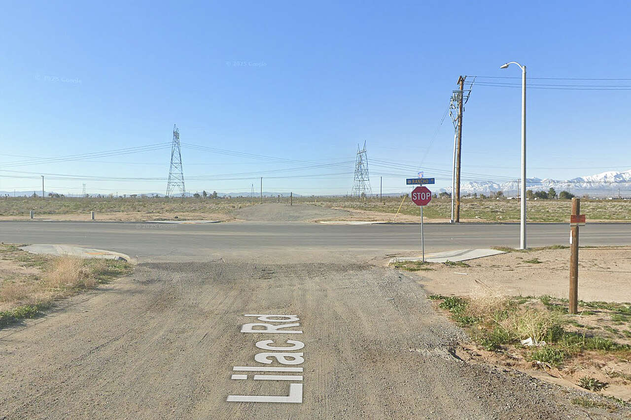 Car crash involving 8 teens on California highway leaves 1 dead
