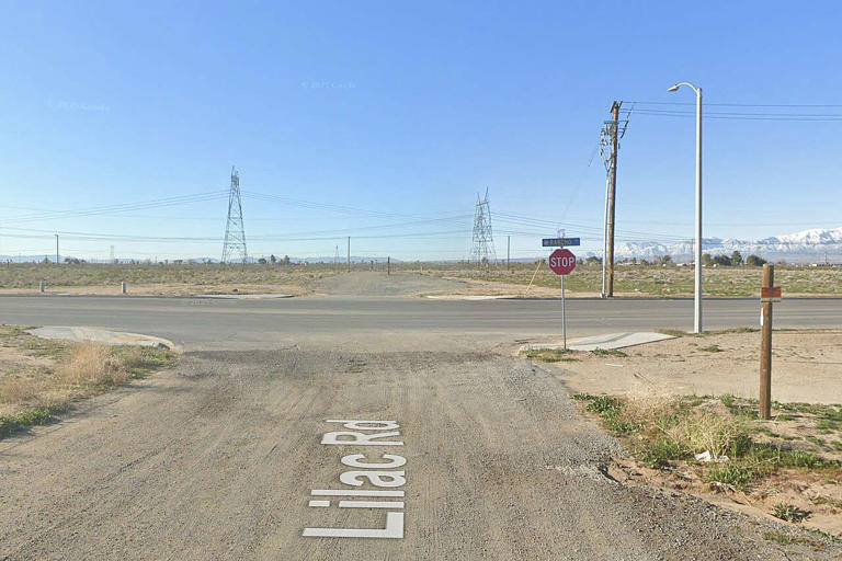 Car crash involving 8 teens on California highway leaves 1 dead