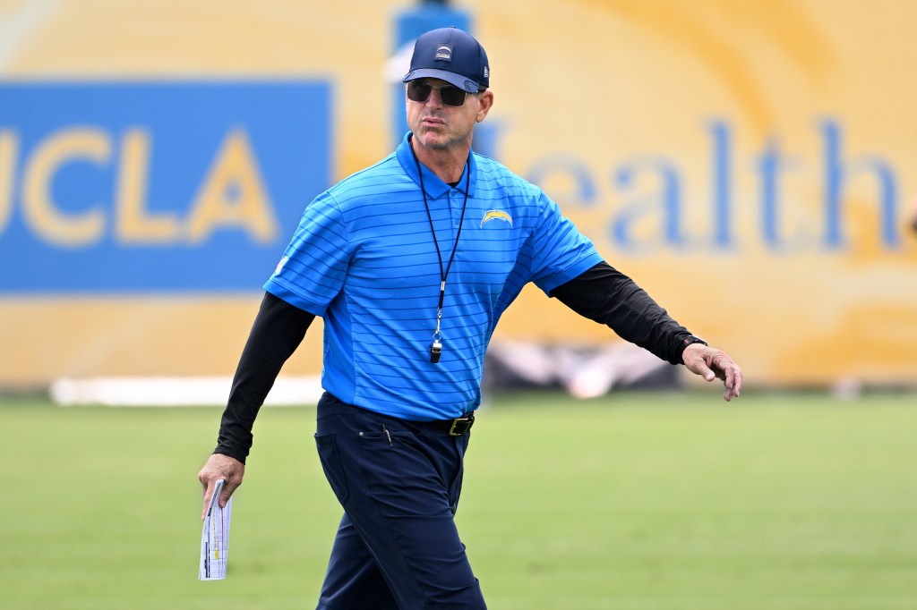 Justin Herbert’s no-throw OTA raises injury concern despite Chargers ...