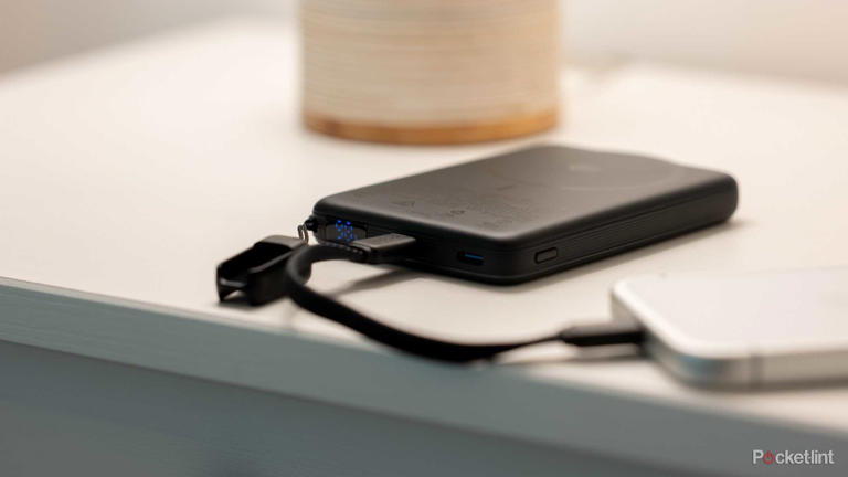 Meet the INIU SnapGo Air power bank: Fast wireless charging without the ...
