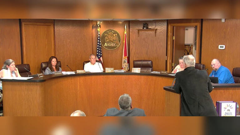 Archer officials review progress on resolving budget deficit