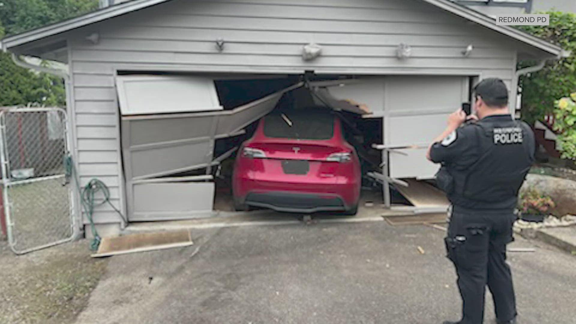 Tesla crashes into Redmond garage. Driver alleges the autopilot failed