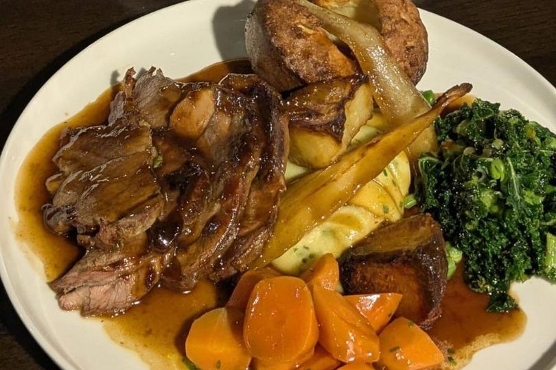 'Amazing' Irish pub hidden up a Birmingham alley with cheaper roasts ...