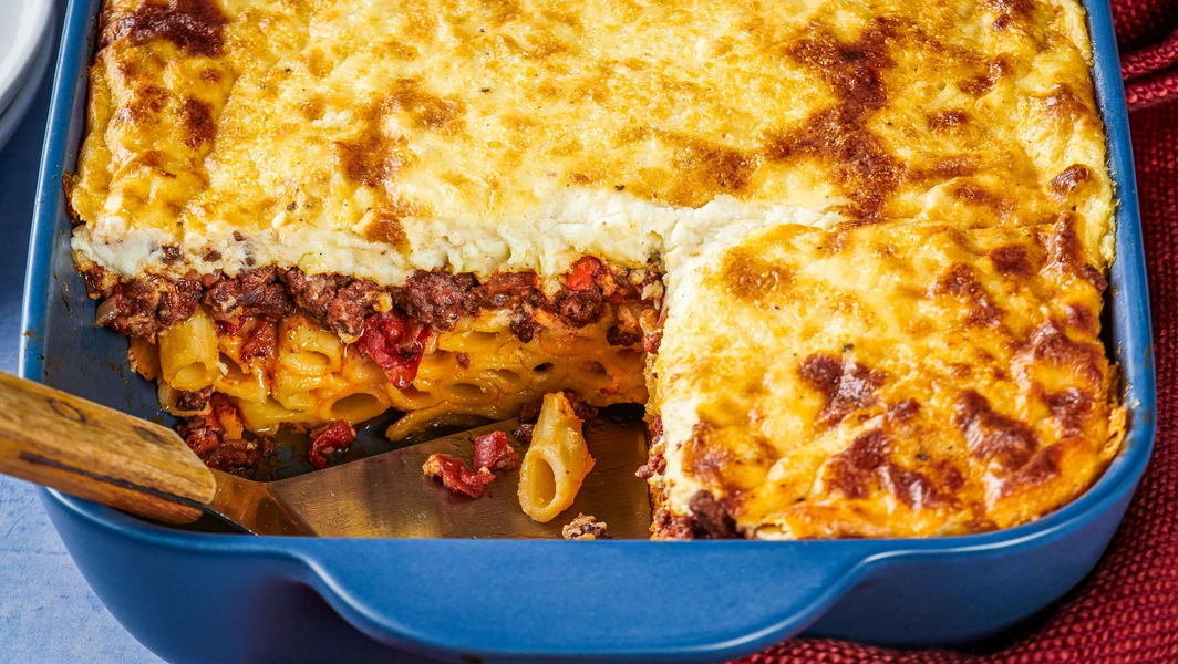 15 traditional Greek dishes and desserts