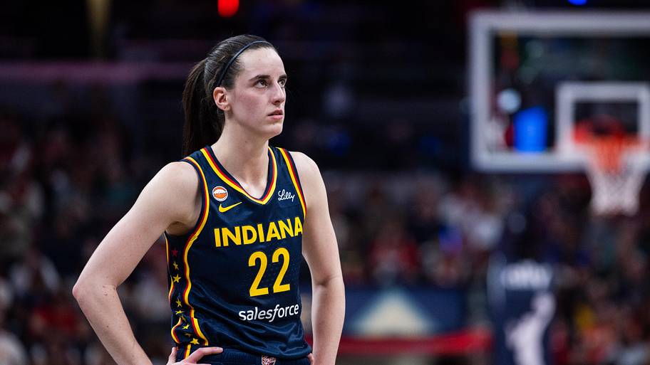 Caitlin Clark didn’t hold back on the ‘ridiculous’ call against her in ...