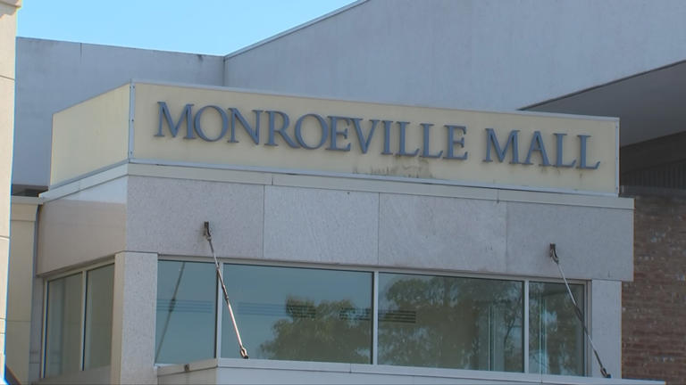 Zombie fans flock to Monroeville Mall for Living Dead Weekend