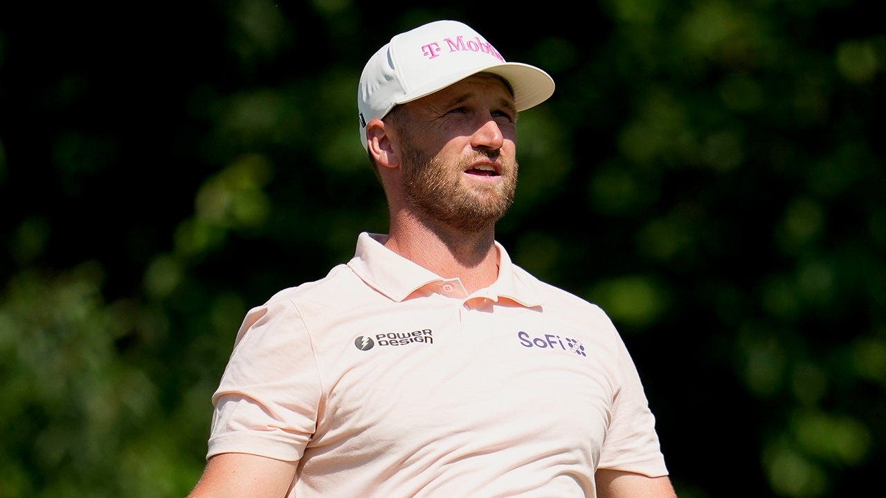 Wyndham Clark trolls Canadian Open crowd with Team USA Jack Hughes ...