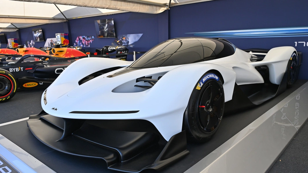 14 groundbreaking cars with complex engineering