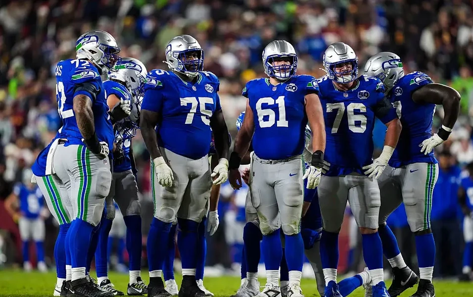 Seahawks eye veteran guard Zeitler to bolster O-line