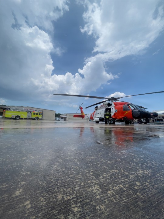 Coast Guard Charleston watchstanders assist in medevac for man 92 miles ...