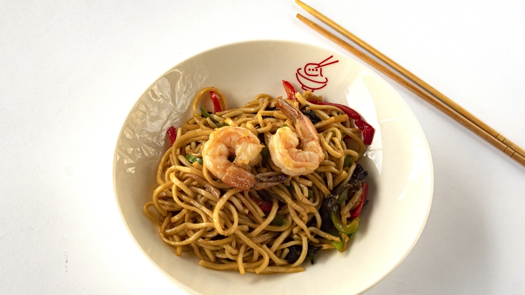 Shrimp lo mein cooking tips and variations
