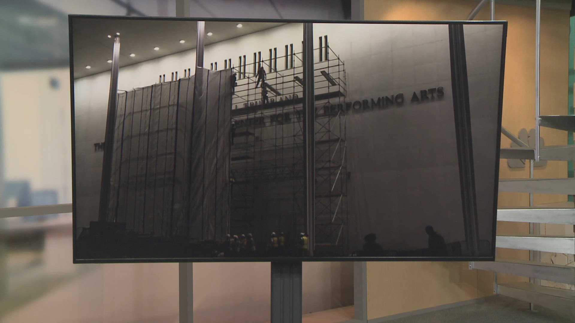 Workers begin removing Trump's name from Kennedy Center after judge ...