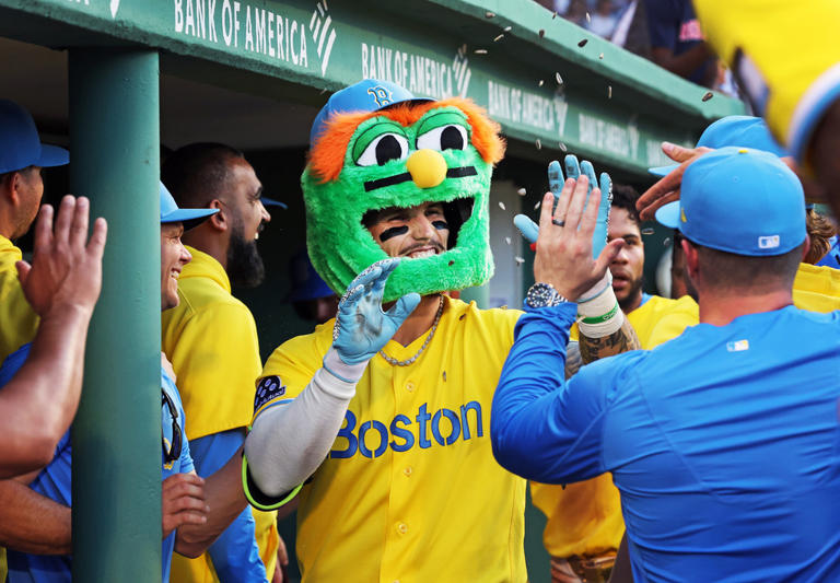 Rafaela’s clutch single sends the Red Sox to a 6-3 victory over the Rangers