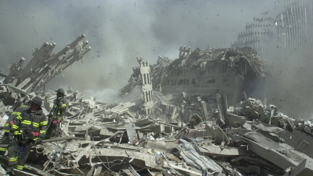 16 defining images from the year 2001