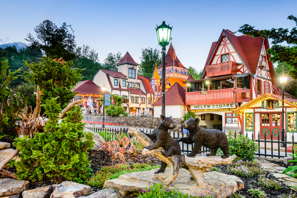 24 small towns in the Ozarks and Blue Ridge Mountains that retirees are ...