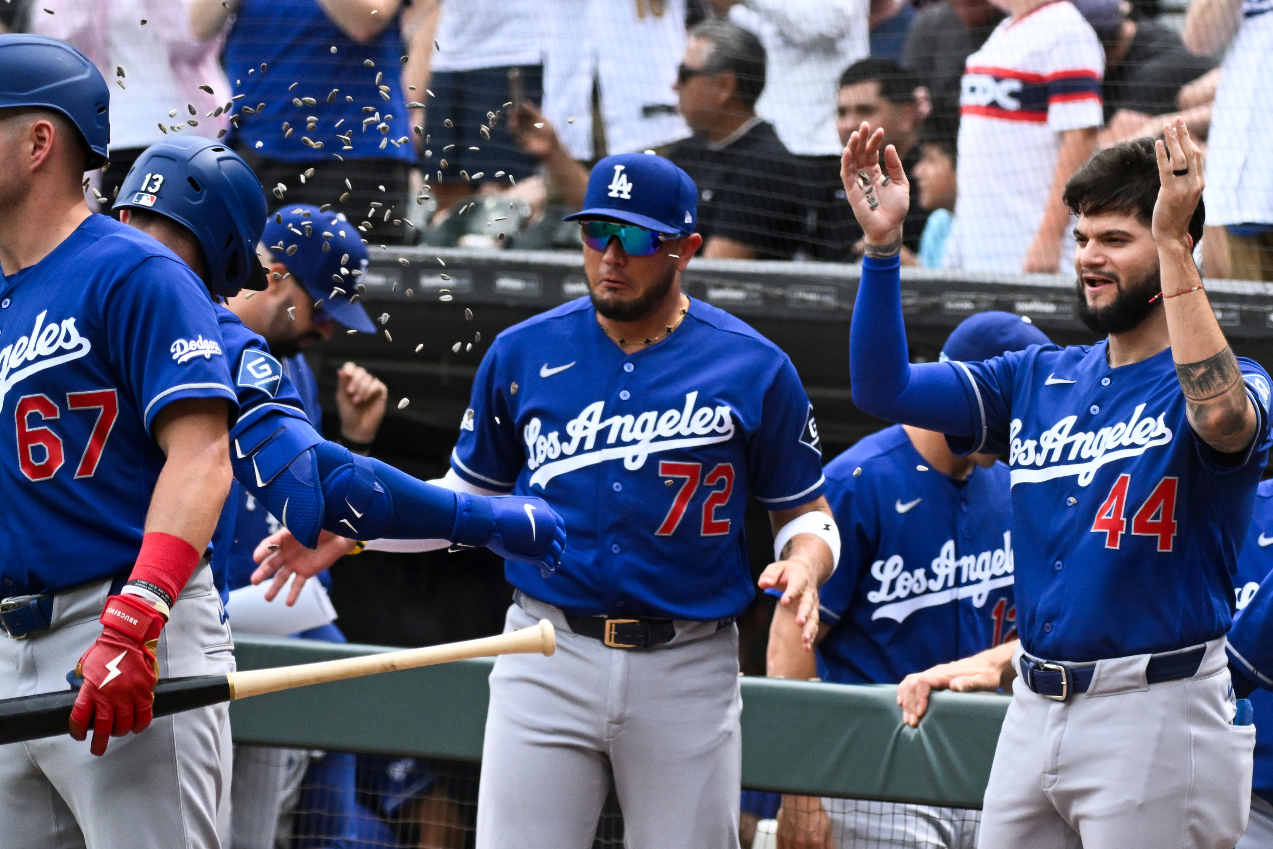 Yoshinobu Yamamoto carries no-hit bid into 9th as Dodgers beat White ...