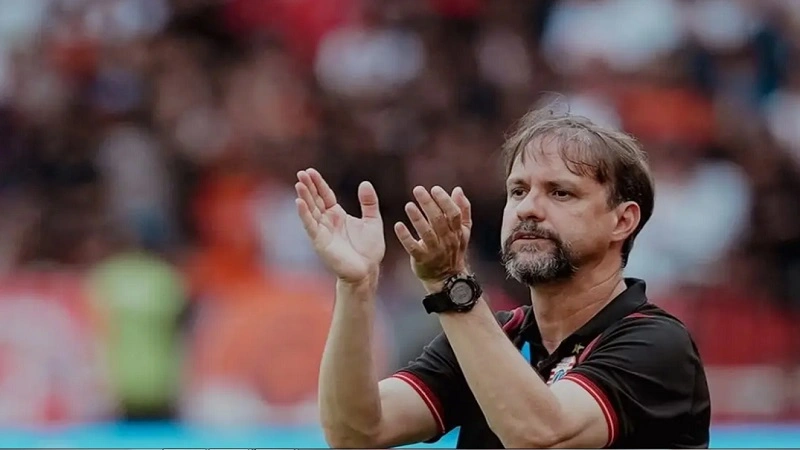 Mauricio Souza kandidat terkuat menggantikan Paul Munster