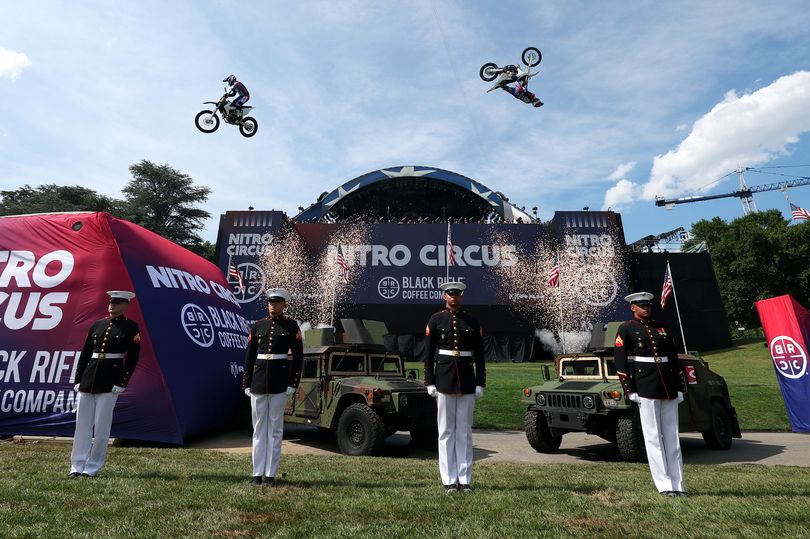 White House turned into circus with death-defying addition to Donald ...