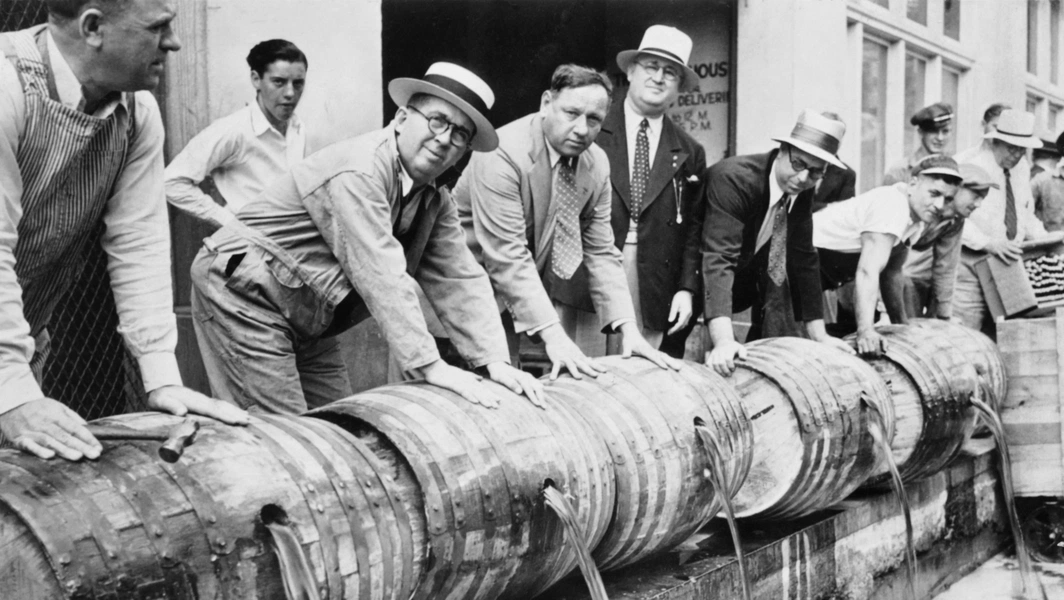 12 striking images from America’s Prohibition era