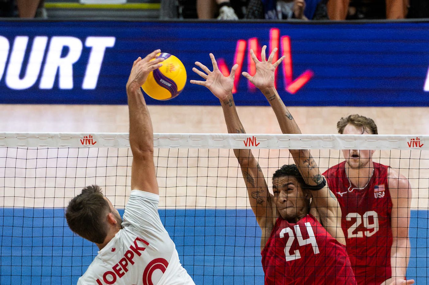 US rallies to bump off Canadian men in Volleyball Nations League match