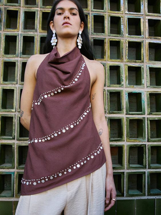 Mi madre me ha copiado la blusa boho con cuello halter de Sfera que es ...