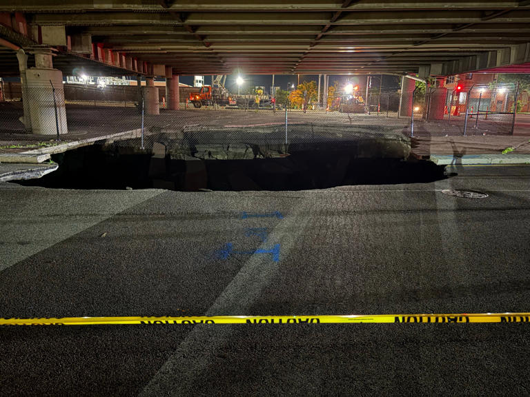 I-44 closed through most of Downtown St. Louis due to a water main ...