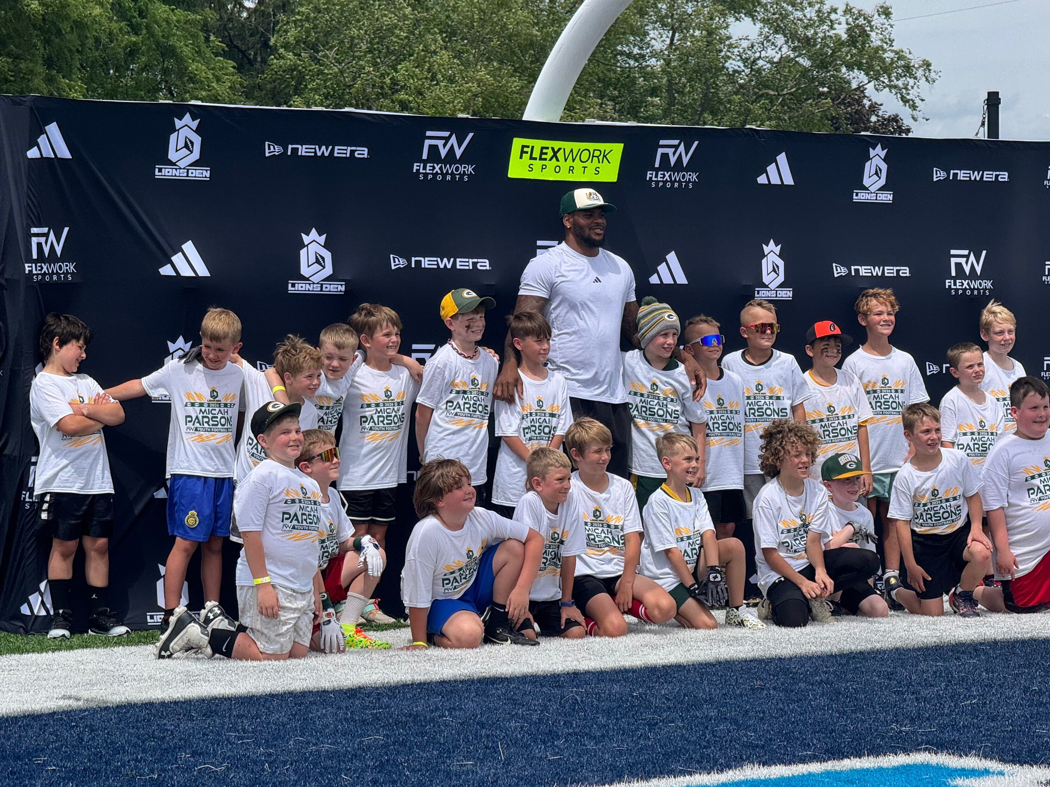 Packers’ Micah Parsons hosts youth football camp in Monona