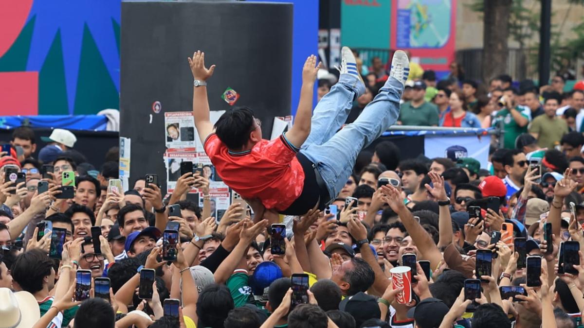 Coreanos voladores, balonazos y ligues extranjeros: el Fan Festival de ...