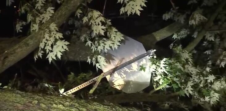 Thousands without power as severe storms hit Kansas City metro