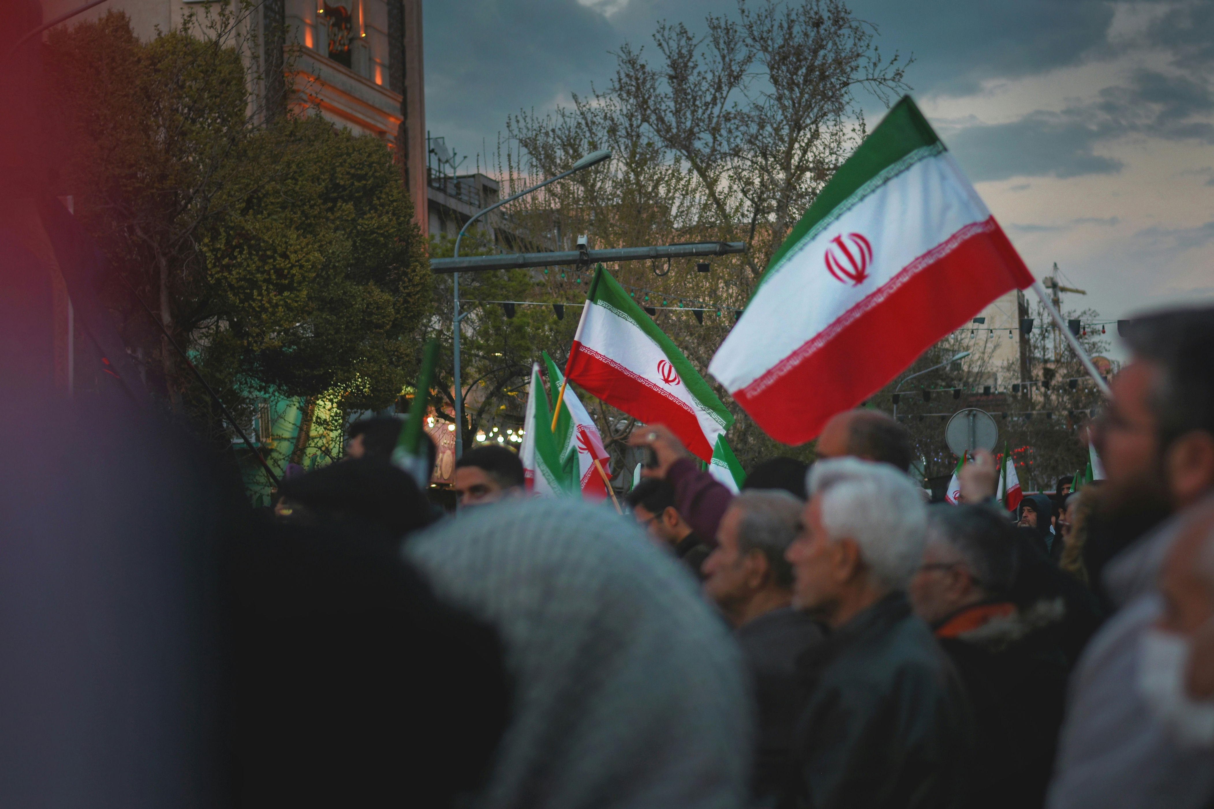 Protest in Iran tegen mogelijke vredesdeal: "Dood aan de compromissluiter"