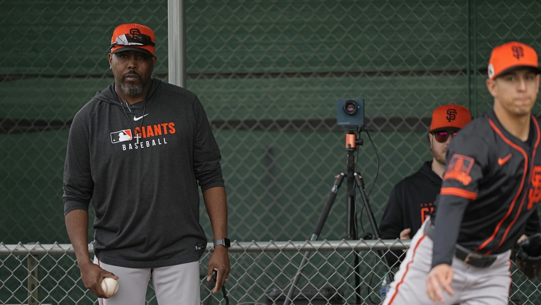 Giants recall Ryan Walker, option Carson Seymour amid bullpen woes