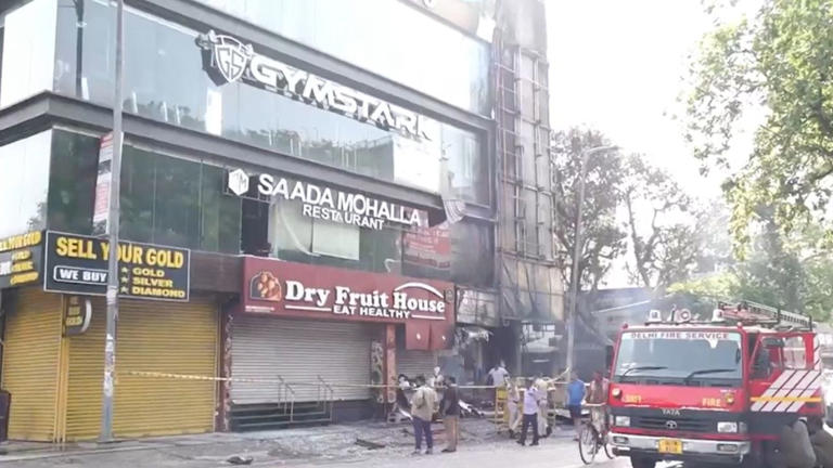Delhi: Fire erupts at Kalkaji eatery, elderly woman rescued