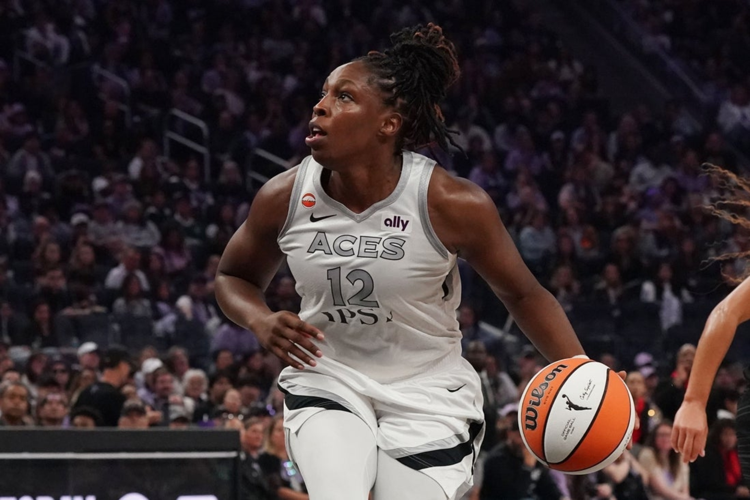 Aces carry six-game win streak into road test against Wings