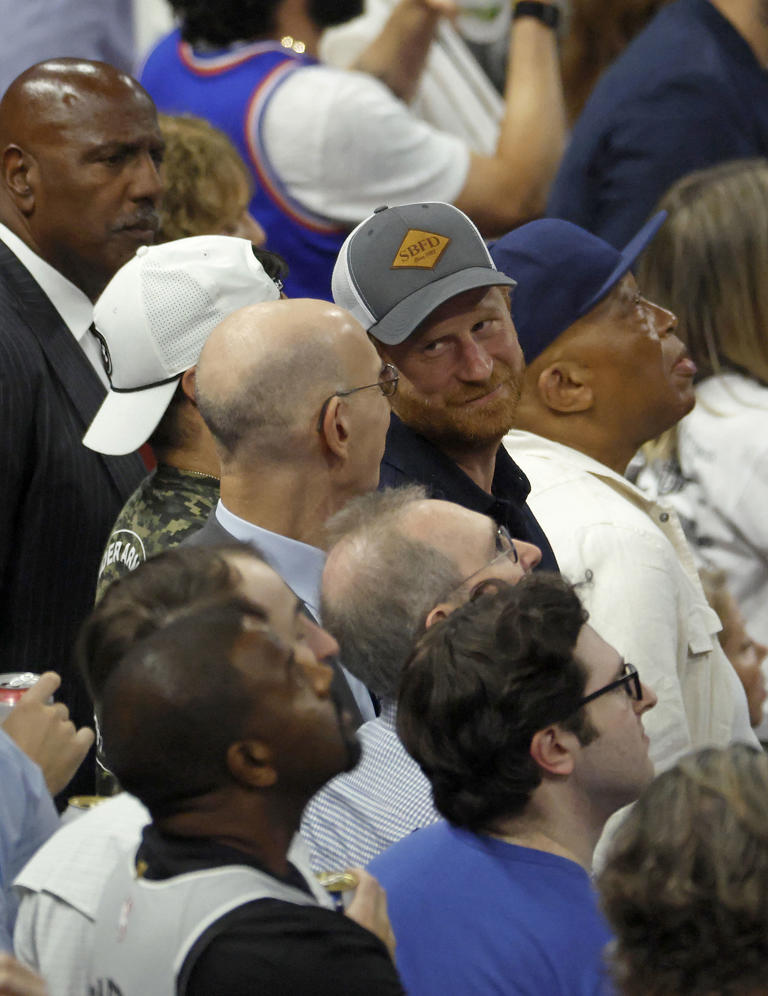 Prince Harry relegated to 8th row at Knicks vs. Spurs game — while ...