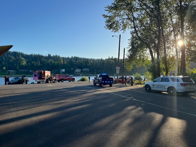 Teen swimmer dies after falling from jet ski at Meldrum Bar Park in ...