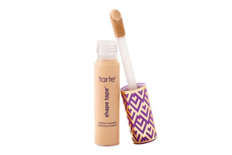 My mom, sister, and I all love these 6 concealers that erase dark ...