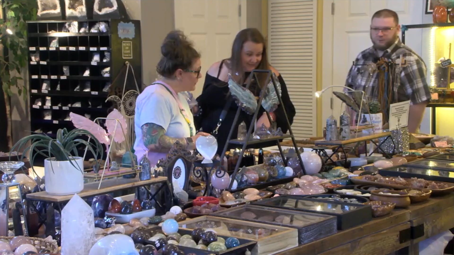 SE Portland crystal shop reopens after 'devastating' explosion