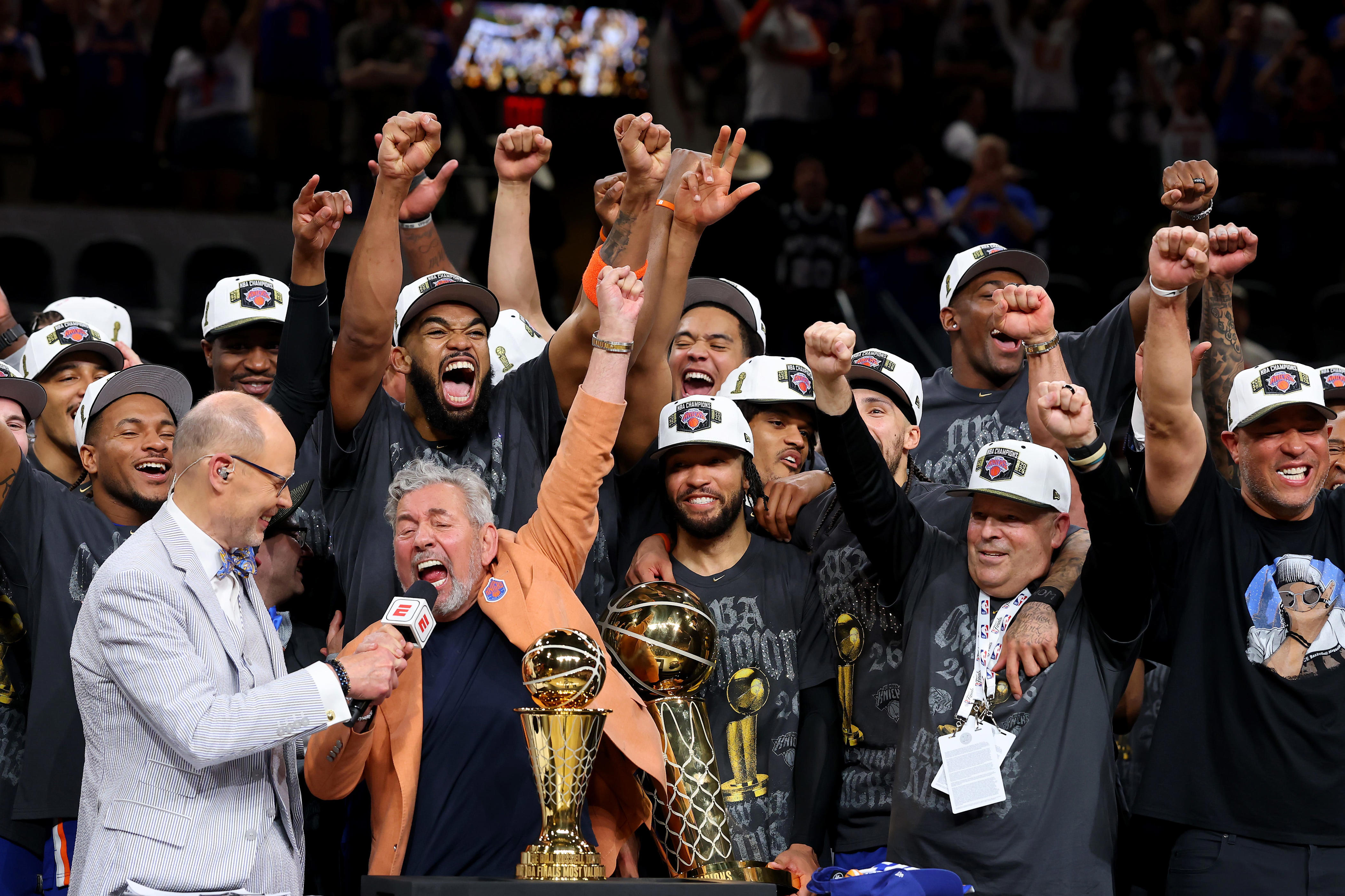 I found 10 must-have pieces of New York Knicks NBA championship gear