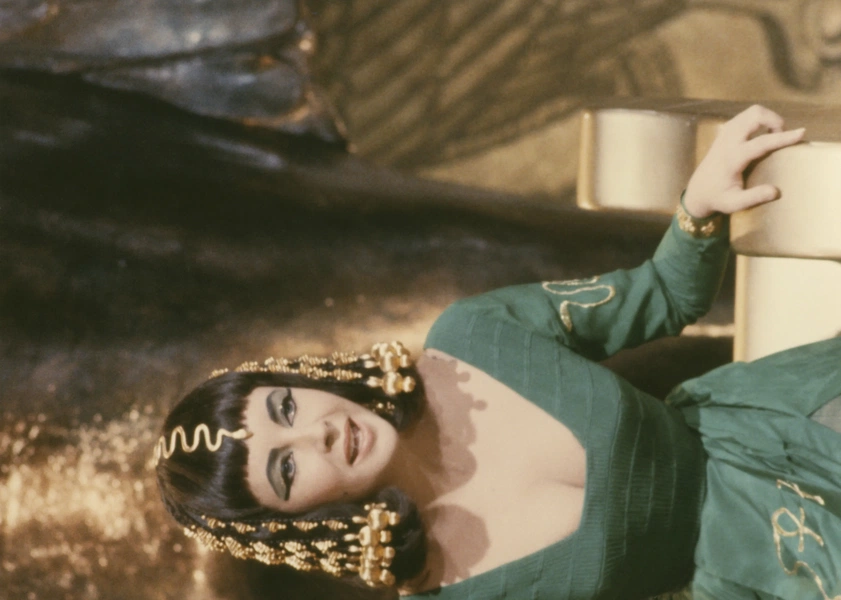 13 iconic Elizabeth Taylor film performances