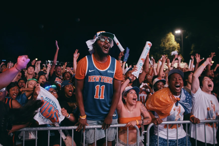 Die New York Knicks triumphieren über Wembanyamas Spurs und sind NBA ...