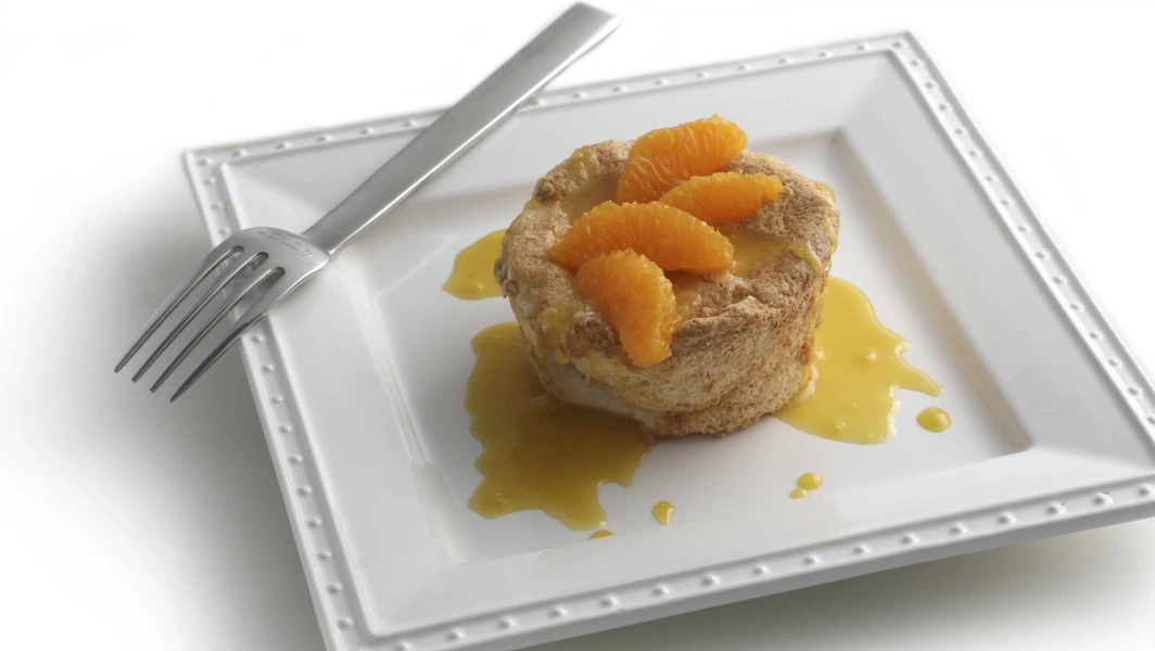 Angel food vs. devil’s food: A sweet contrast