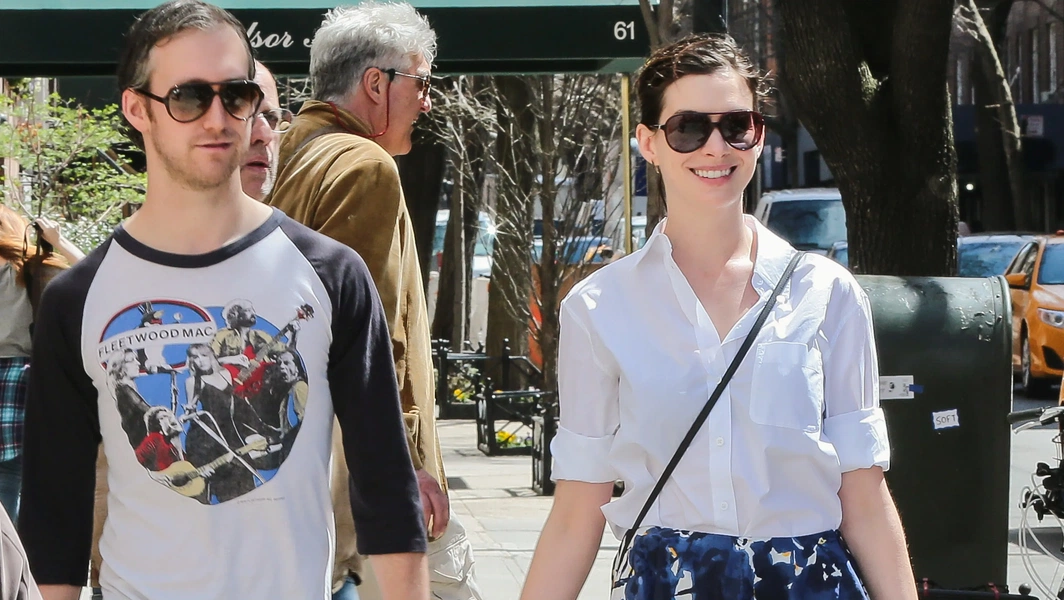 12 celebrities who married non-famous partners