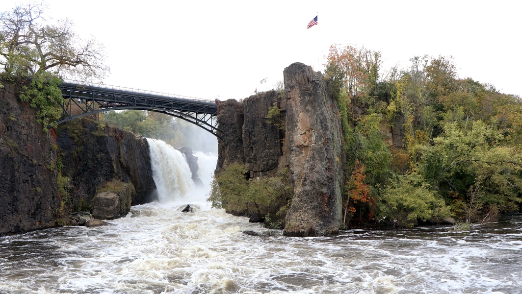 Paterson Great Falls: Nature, history, and industry