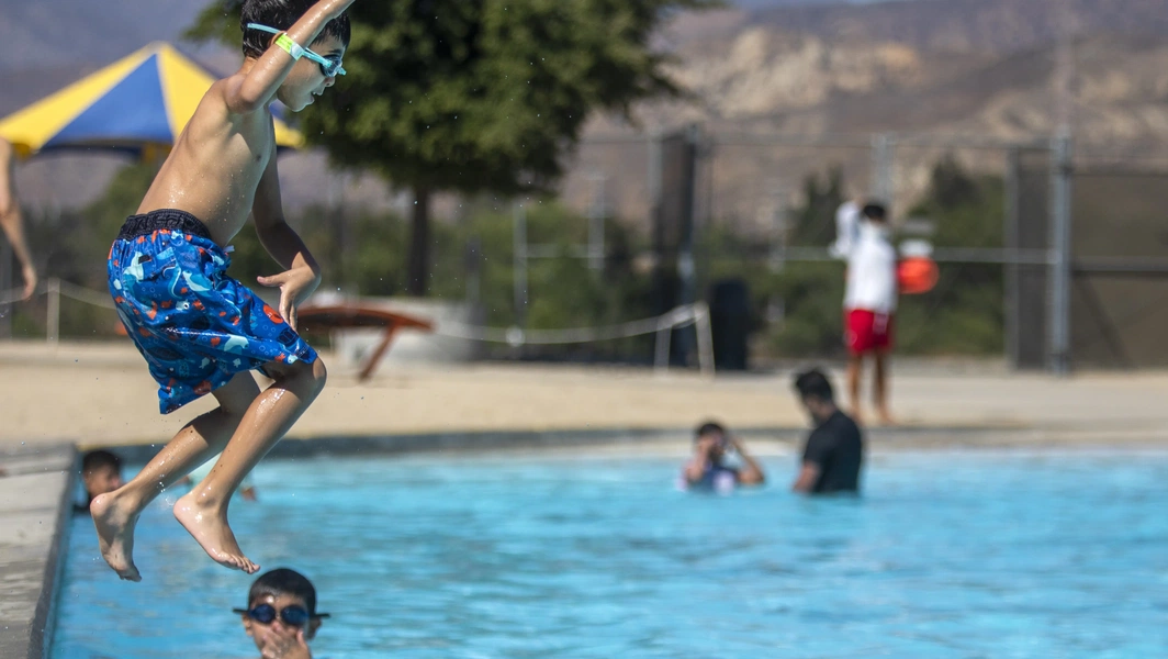 Hansen Dam Aquatic Center: Recreation, swimming, and history